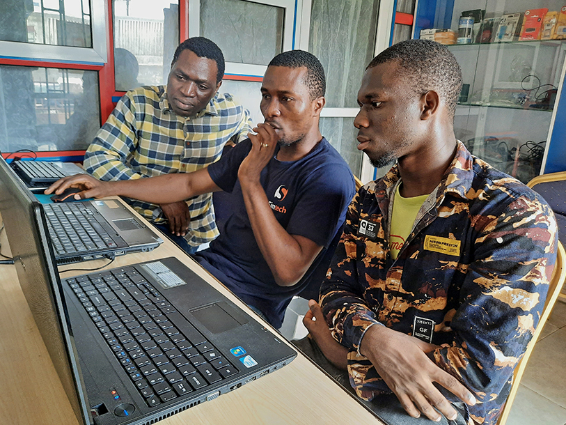 Graphic Design, Data Analytics, Website Design, Digital Marketing Training in Warri